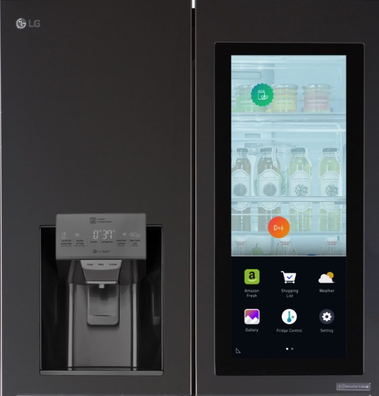 LG presenta il primo frigorifero smart con controllo vocale e web OS