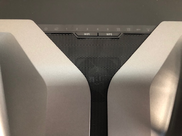 Netgear AX 8, il router Wi-Fi 6 compatibile con i nuovi iPhone 11