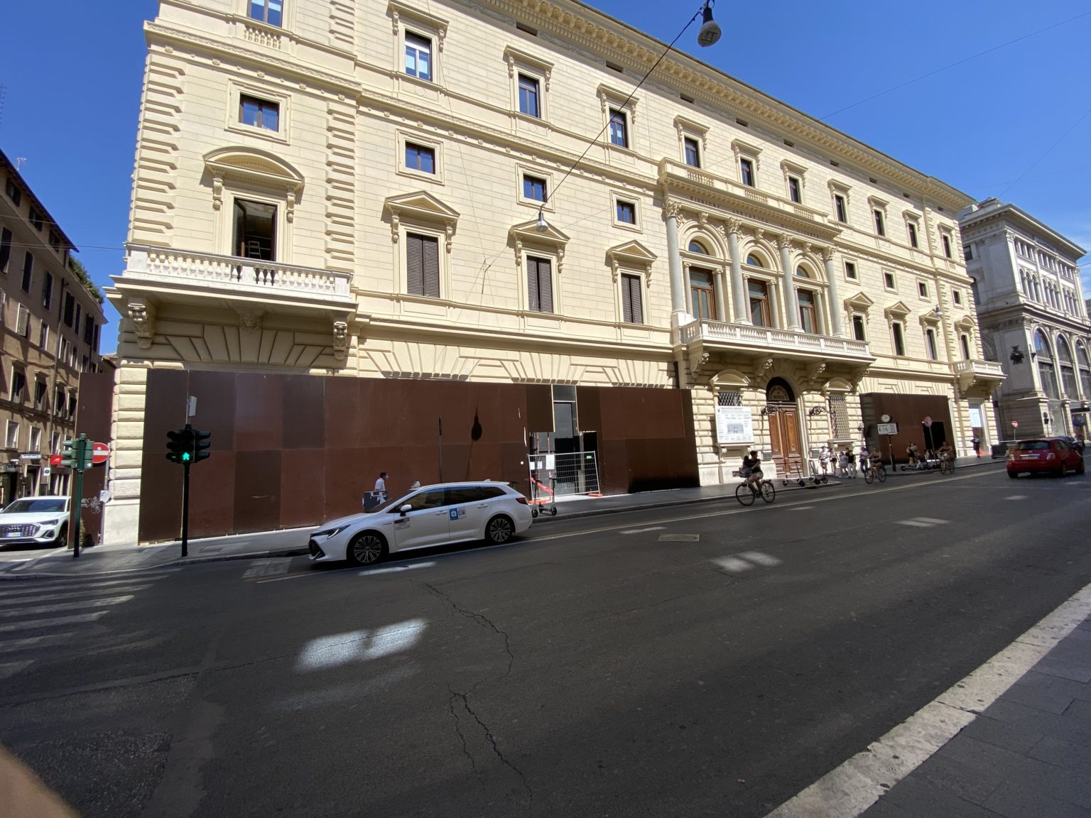 Riprendono i lavori per l'Apple Store Via del Corso a Roma - iPhone Italia