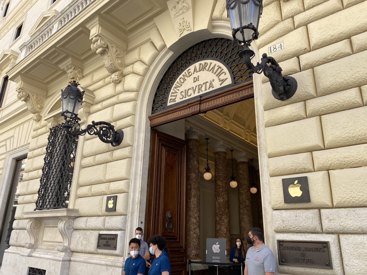 Siamo stati ad Apple Via del Corso a Roma- iPhone Italia
