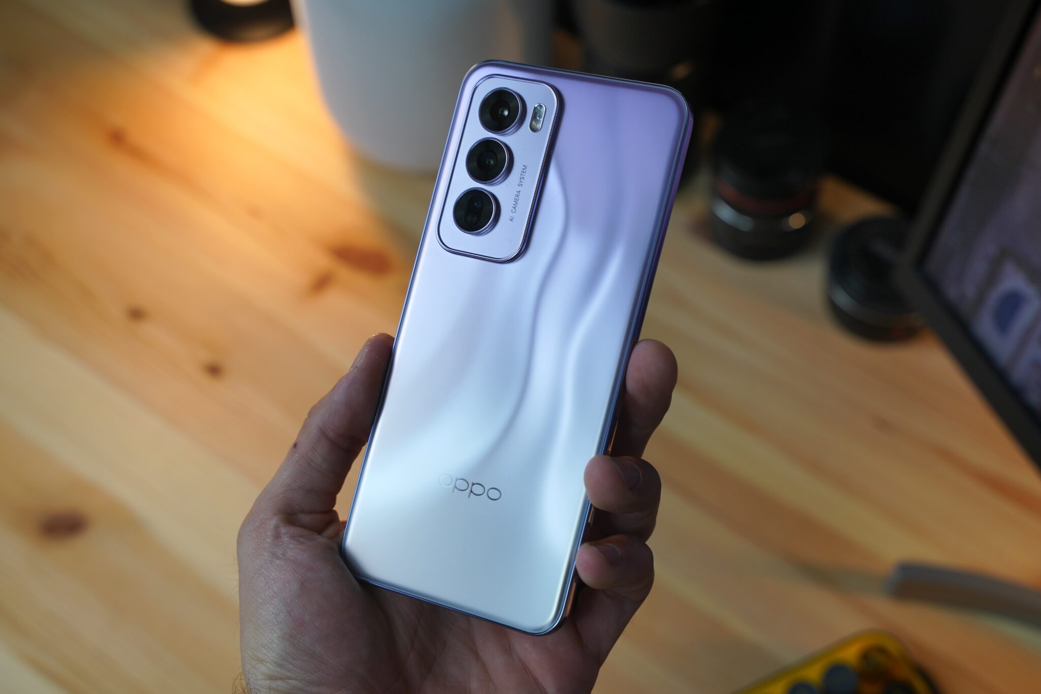 OPPO Reno 12 Pro: accattivante come pochi e anche al giusto prezzo ...