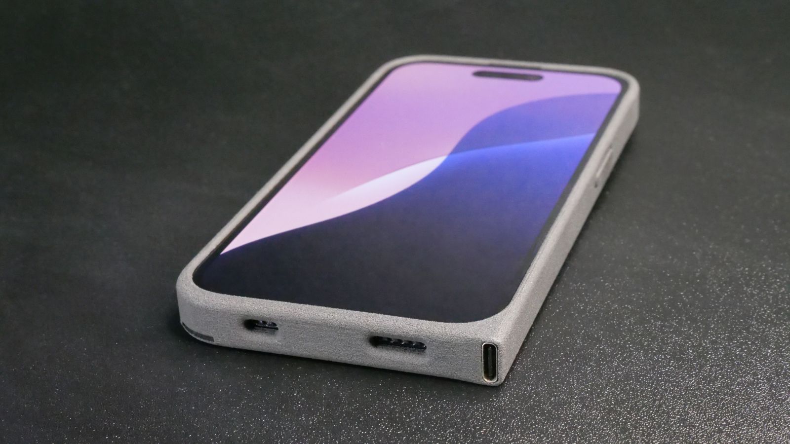 Arriva la custodia che porta la connessione USB-C sugli iPhone Lightning